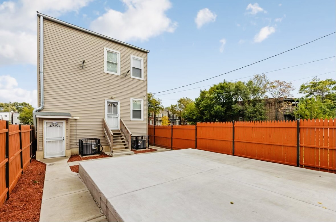 1826 S Drake Ave, Chicago | Reviews & Apartments for Rent | AptAmigo